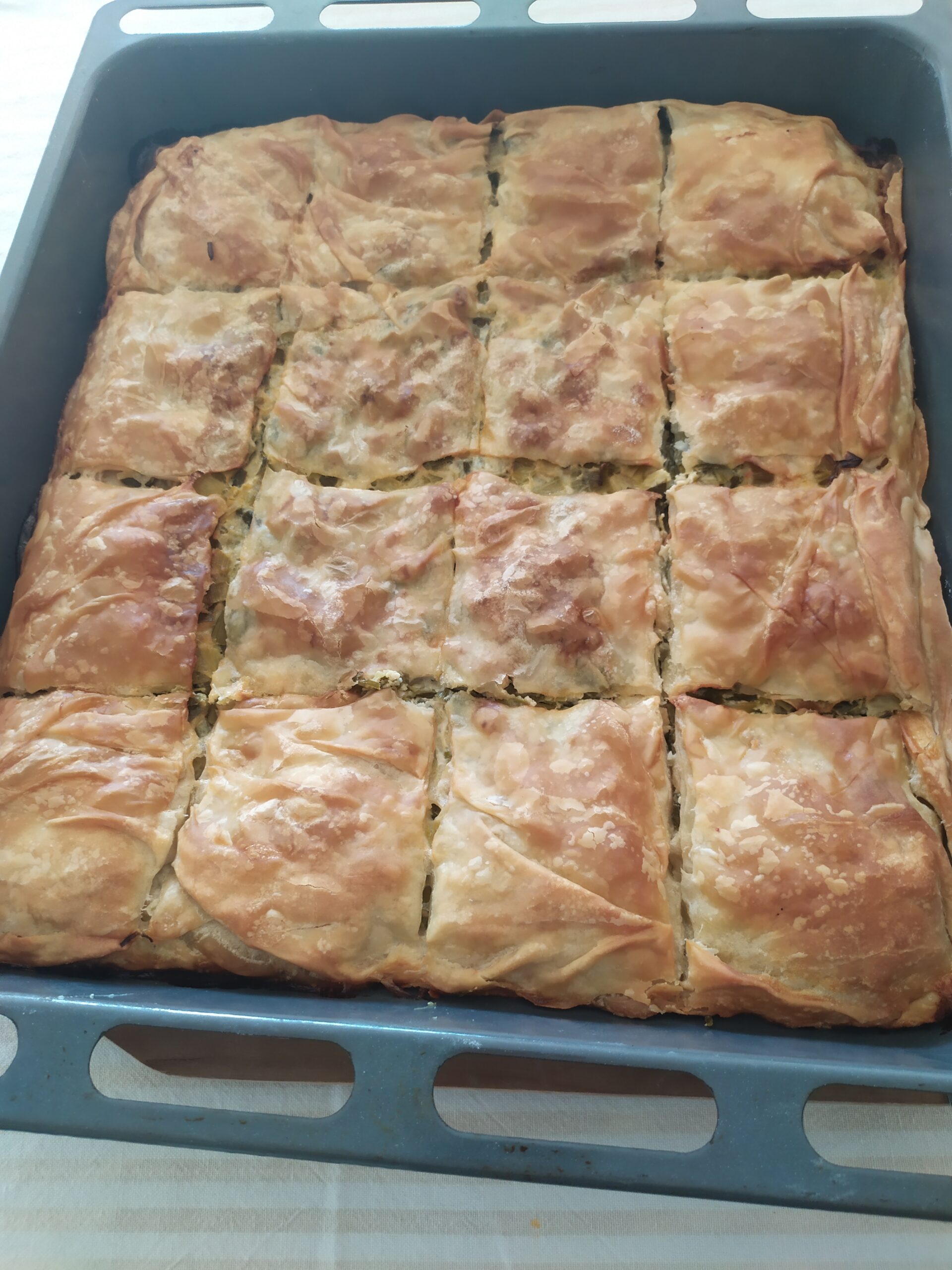 Byrek Me Presh-A delicous vegjetarian Albanian burek recipe | Family ...