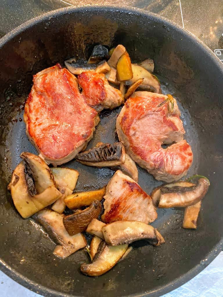 Beef Mushrooms Recipe-Fileto Viçi Me Kërpudha | Family Cooking Recipes