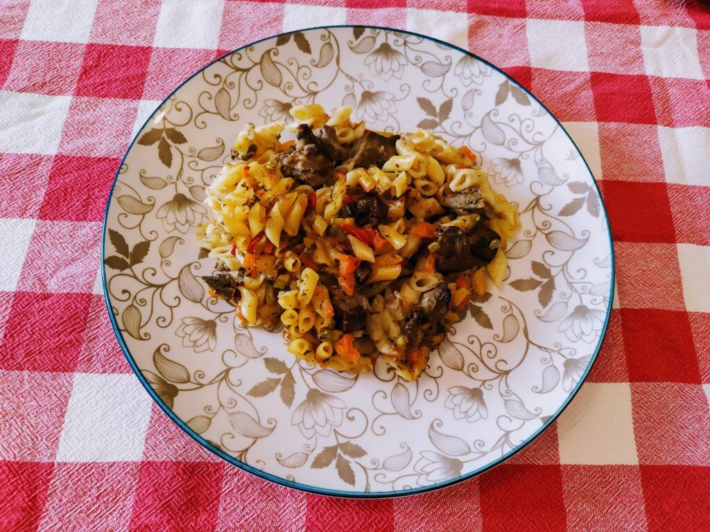 Liver And Pasta-Tavë Mëlçi Dhe Makarona | Family Cooking Recipes