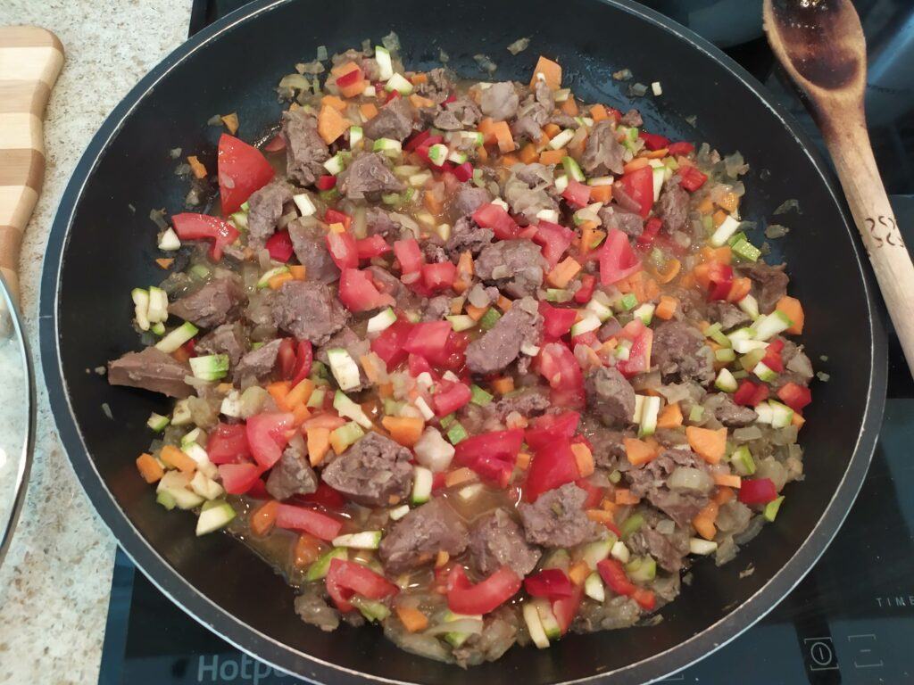 Liver And Pasta-Tavë Mëlçi Dhe Makarona | Family Cooking Recipes