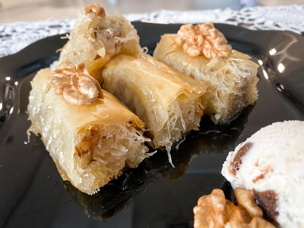 Kataifi With Phyllo Dough-Role Kadaifi Me Petë Bakllavaje